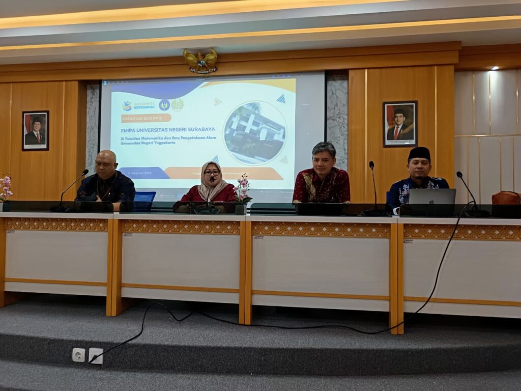 Benchmarking Penjaminan Mutu Pascasarjana FMIPA UNESA ke FMIPA UNY ...